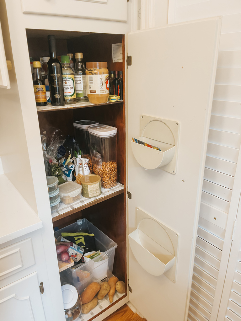 DIY Pantry Door Spice Rack Hack - Dream Green DIY