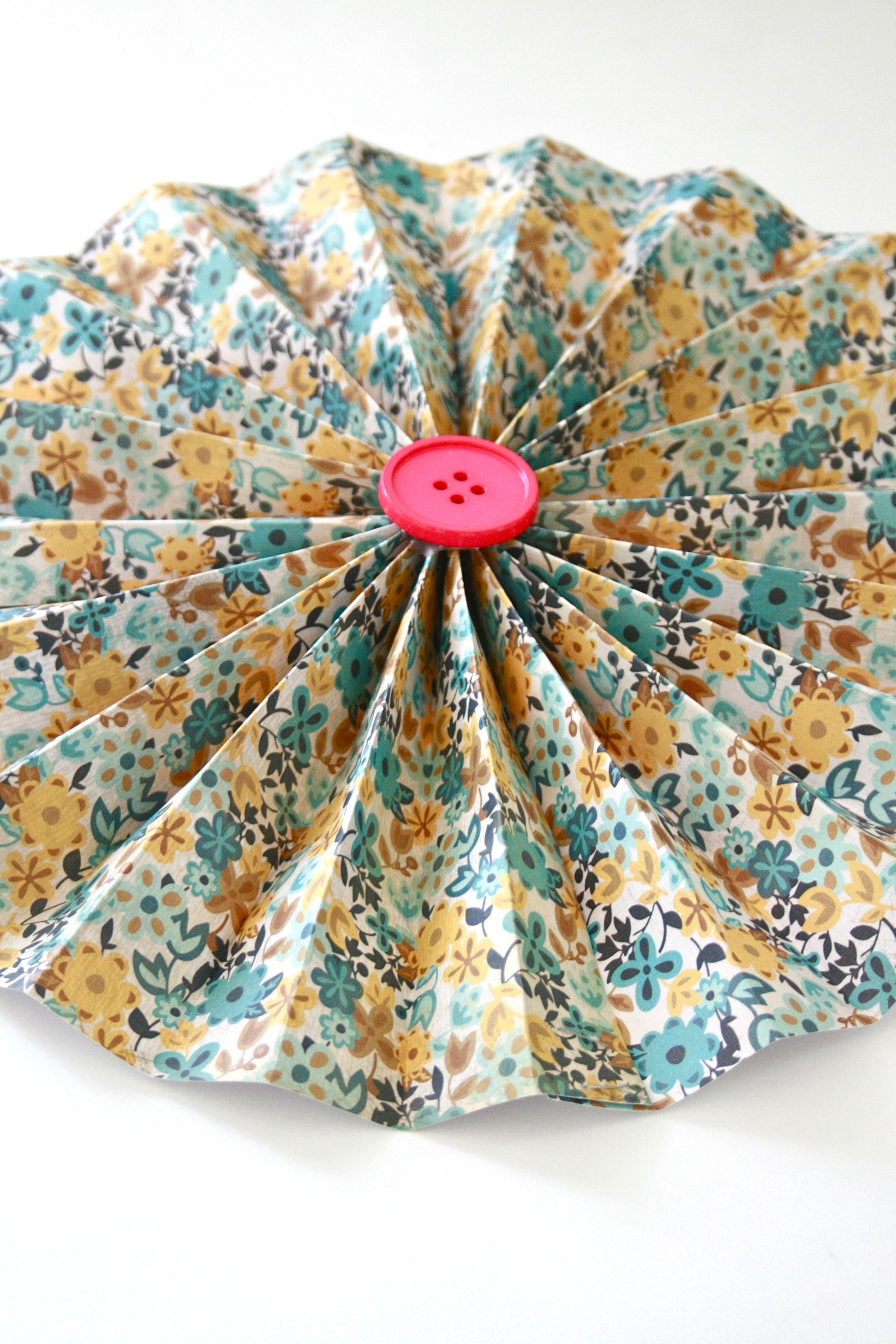 A DIY Paper Pinwheel Tutorial - Dream Green DIY